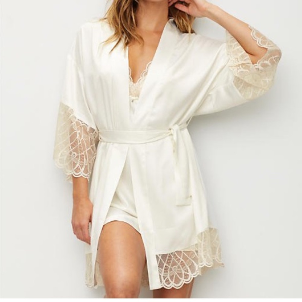 Flora Nikrooz Gabby Charmeuse Kimono Robe - Gem